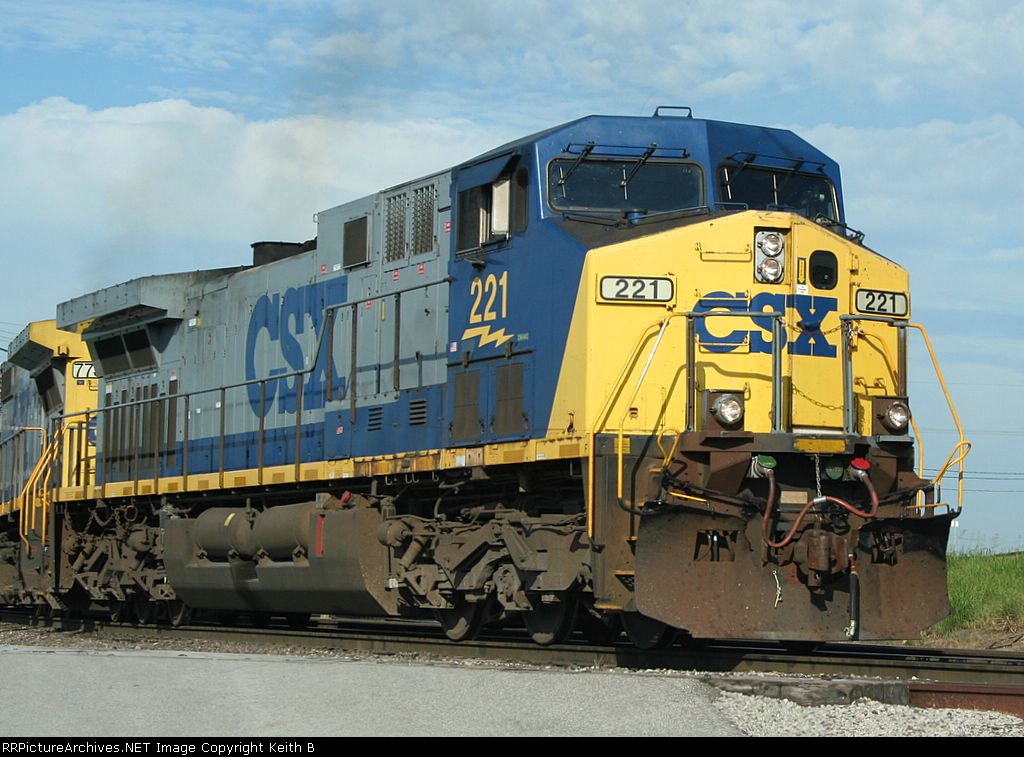 CSX 221